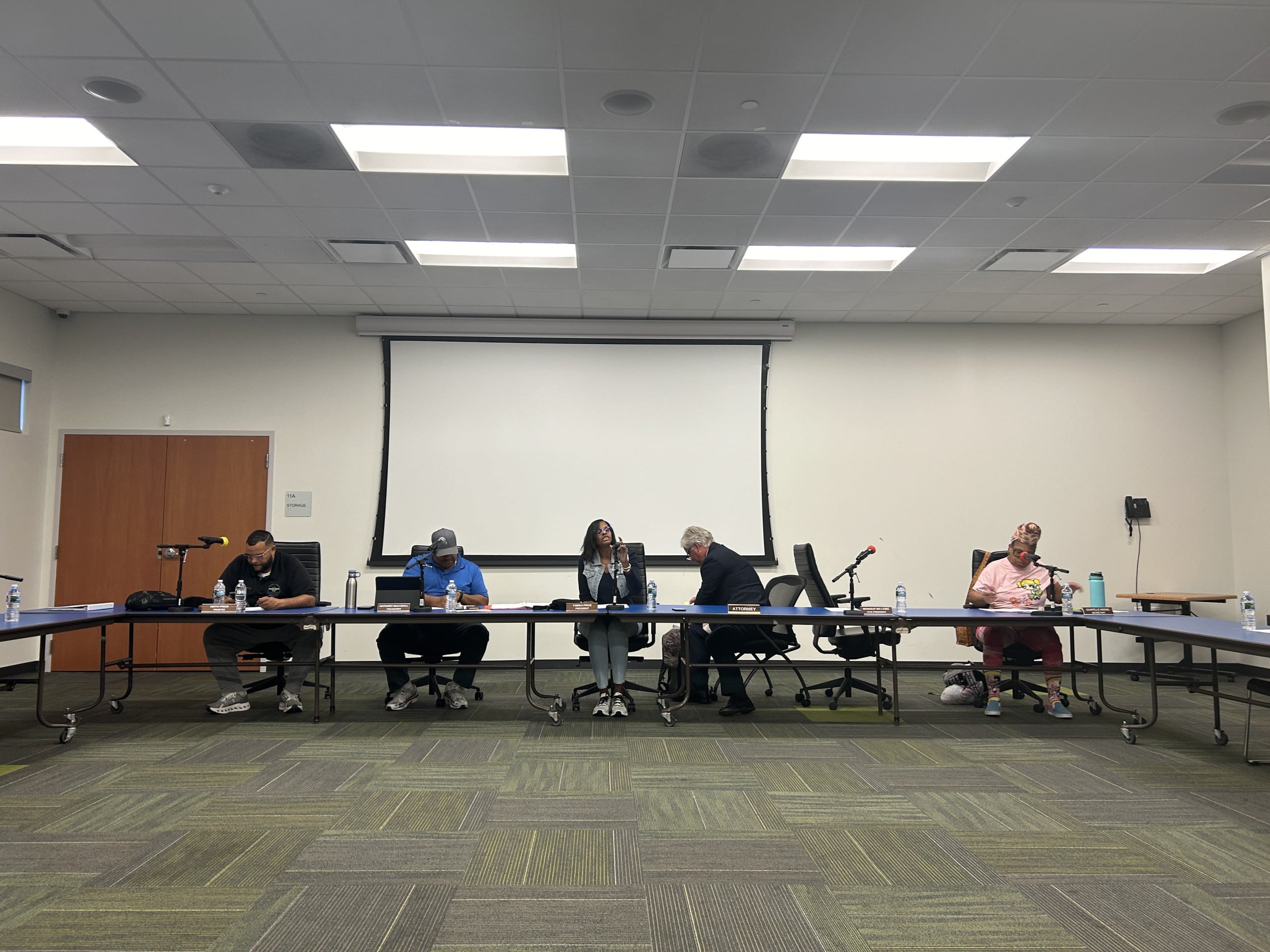 Yelling and arguing ensue after Harvey library trustee accuses board of ...